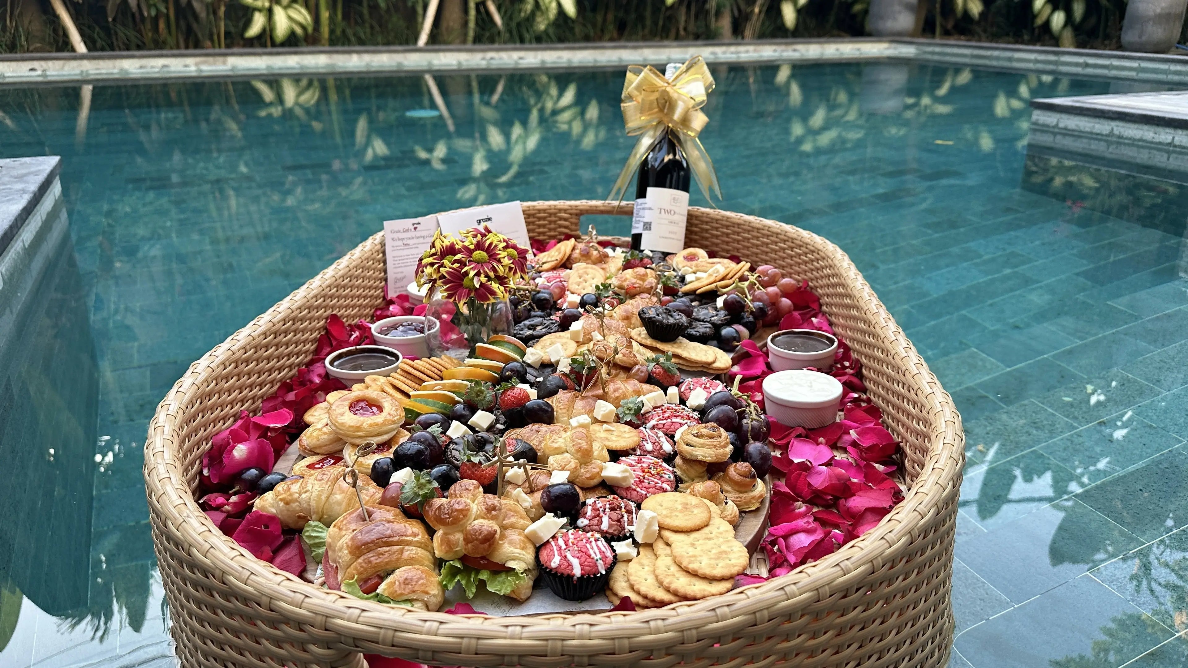 Grazie Bali | Get Floating Breakfast Delivery in Bali